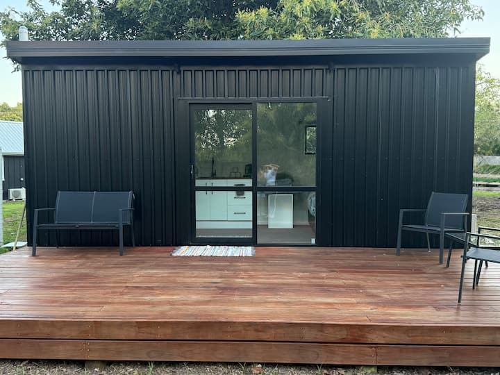 Cozy Cabin On Avocado Orchard - Tauranga