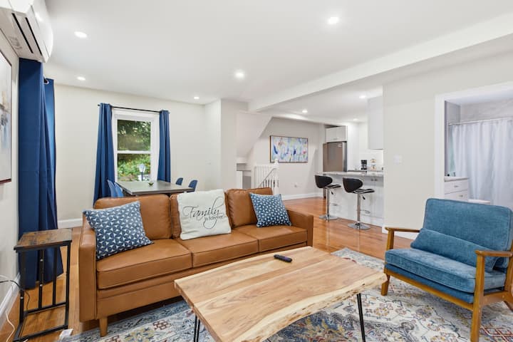 Spacious 2b2b& Gameroom@newton Centre & Green Line - Wellesley, MA