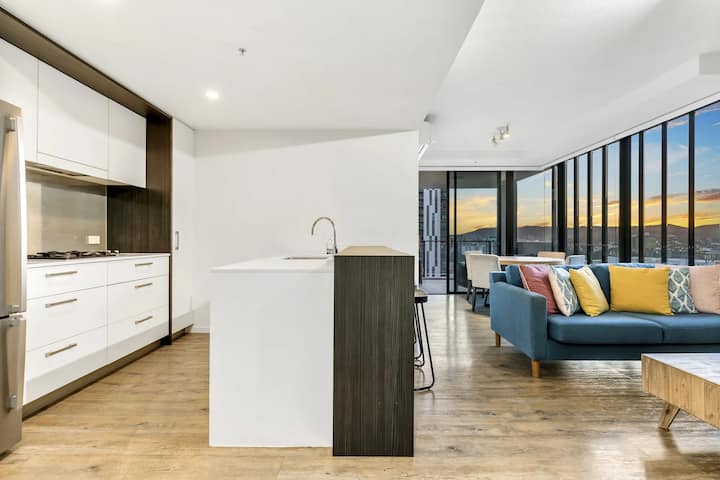 Stylish 2br Apartment In Soda City Views + Parking - Windsor, Australia