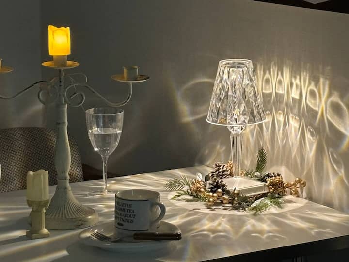 강남10분 홍대30분) 학동, 도산공원,잠실, 한남동, 성수동,이태원, 정류장 30초 - Seoul