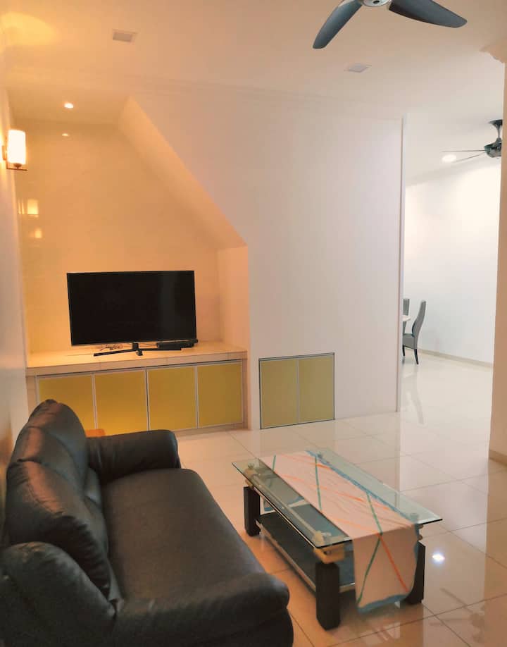 Cozy House @Opposite Bp Mall - Batu Pahat