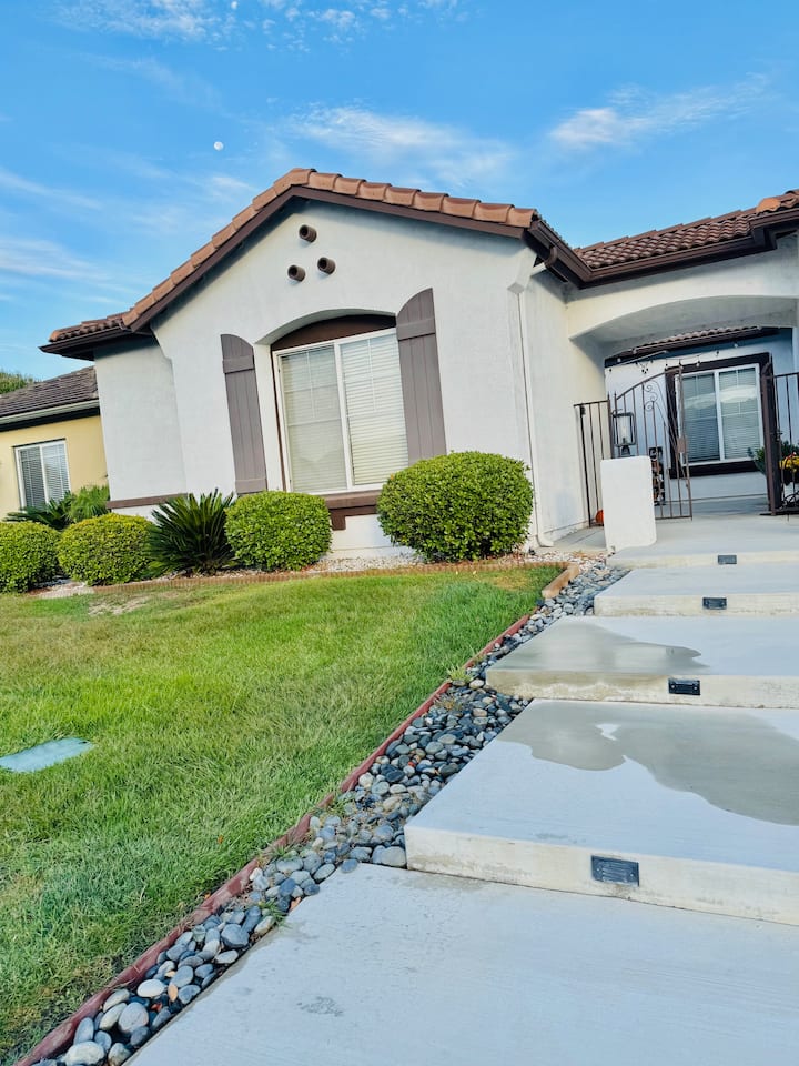 Beautiful Detached Temecula Valley Casita - Temecula, CA