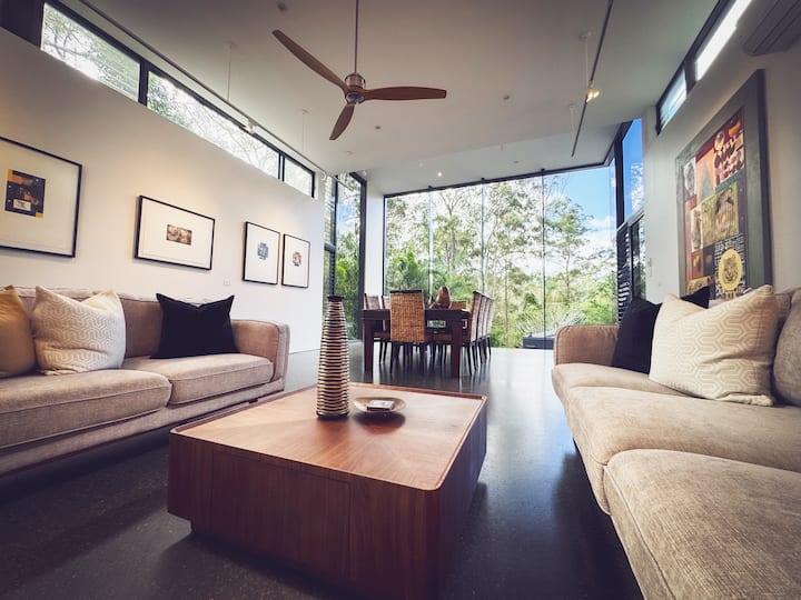 Noosa Luxury Art Retreat | 15 Mins To 5+ Beaches - Coolum Beach