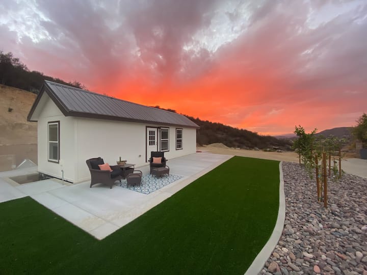 Tiny Wildomar Home With A View! - Murrieta, CA