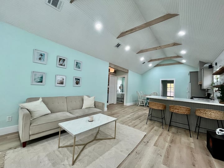 Cottage Beach House Near Nrg/downtown, Nasa, Kemah - Pasadena, TX
