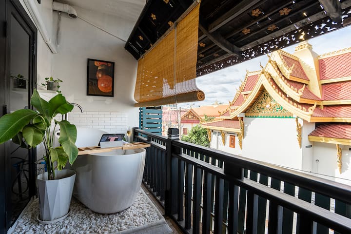 Bright Family Apt W/ Balcony• Walk To Mekong River - Vientiane