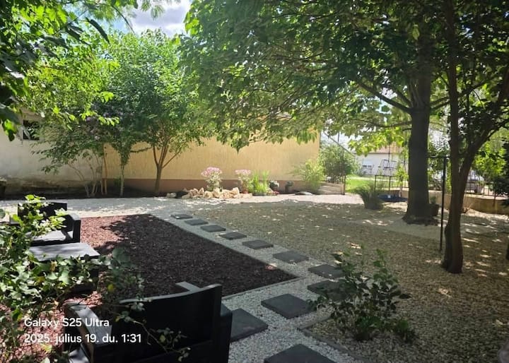 Mindennel Felszerelt - Dorobanți