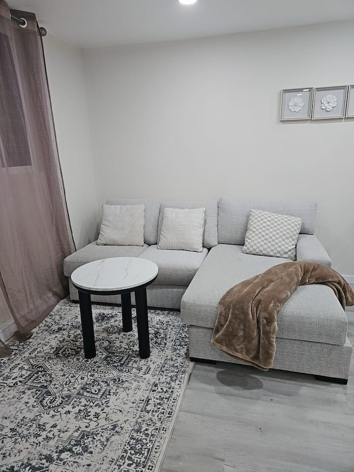 Quite Nebhorhood Beutyful Private 1 Bed
Room. - Des Moines, WA