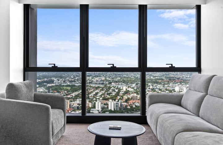 Arabian Nights-level 60-meriton Suites-parking - Central Railway Station, Brisbane