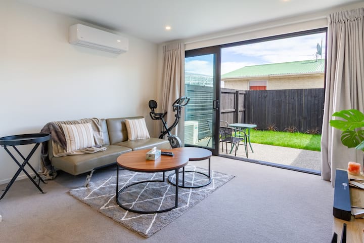 Budget-friendly 2 Br Home | Walk To City & Stadium - Christchurch