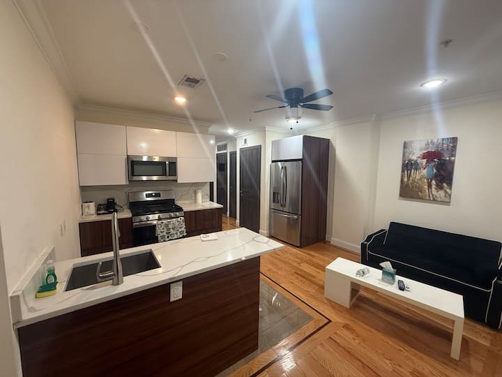 1 Bed 1 Bath Cozy Apartment Close To Subway - Jersey City, NJ