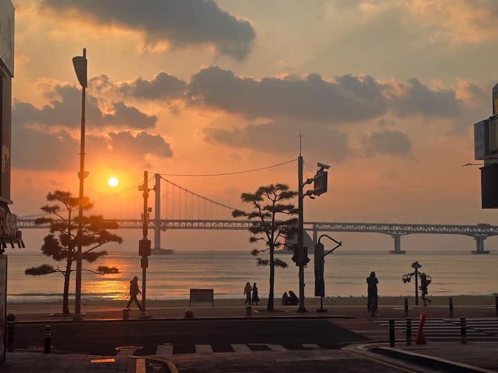 마녀별장 부산광안리/광안리해수욕장/문열고 나가면 3초바다/3beds/호텔급apt/6인숙소 - Busan