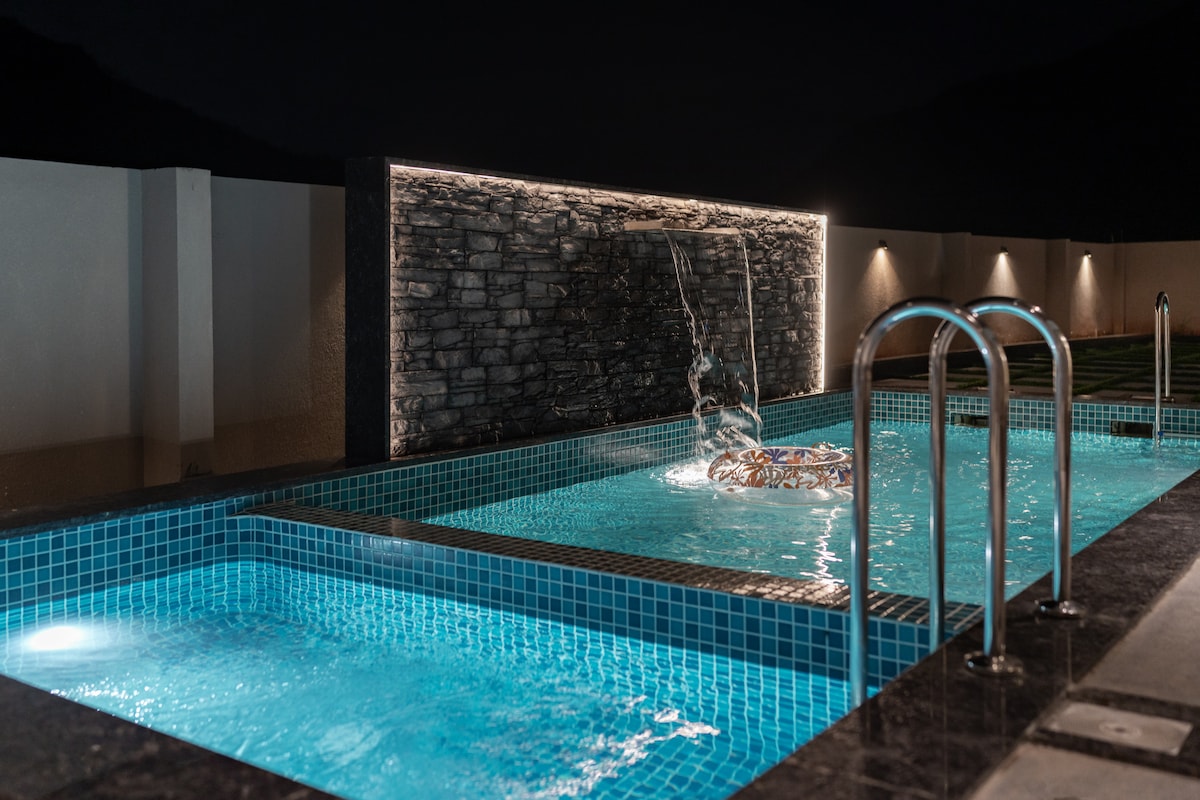 Hills Edge Villa / Luxurious Private Pool Villa - Houses for Rent in ...