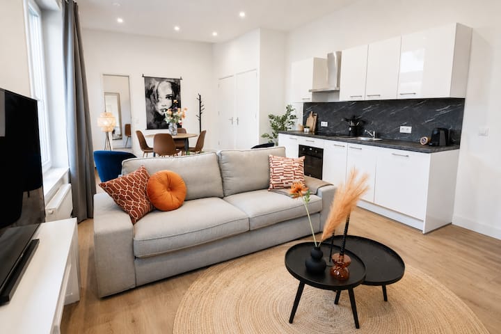 Spacious Apartment In Tilburg – Bed And Coffe - Tilbourg