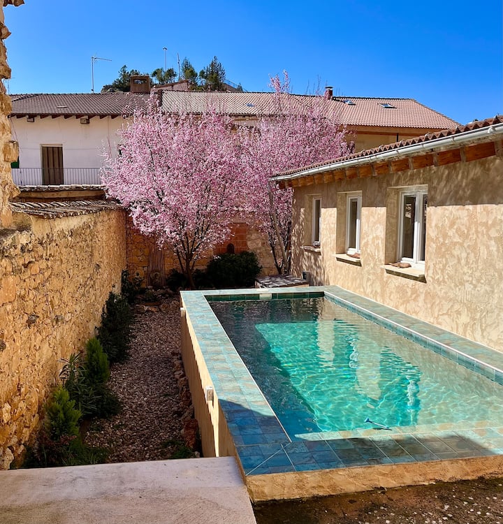 Demajia. Casa Entera: En Castillejo De Robledo - Maderuelo