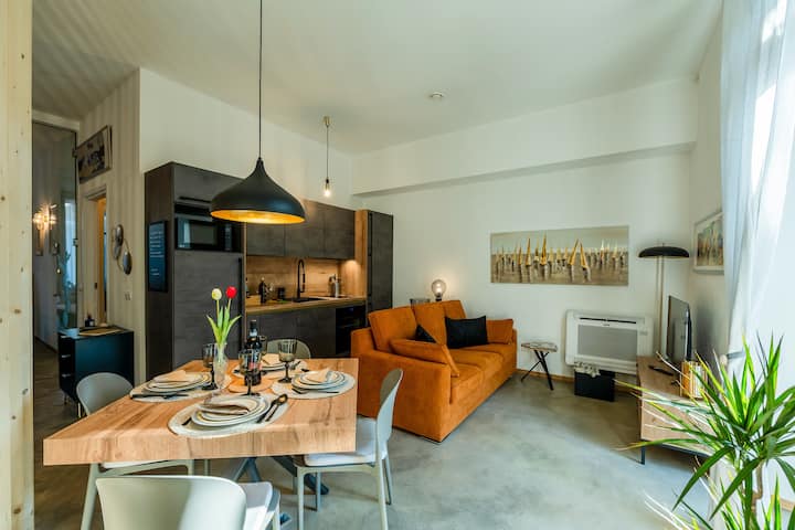 [Private Garden & Metro 2 Min] - Wooden Wave Flat - Milan