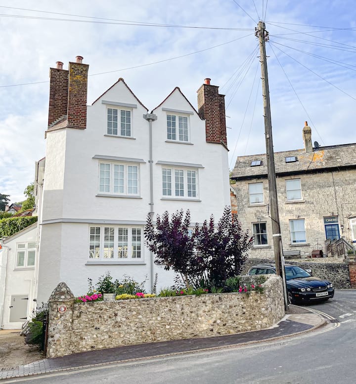 Stylish House, Centrally Located, Close To Beach - Dorset