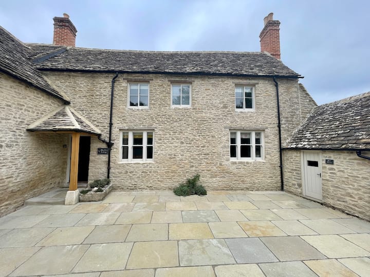 Elegant Cotswold Cottage, Peaceful Stay For Four. - Bibury