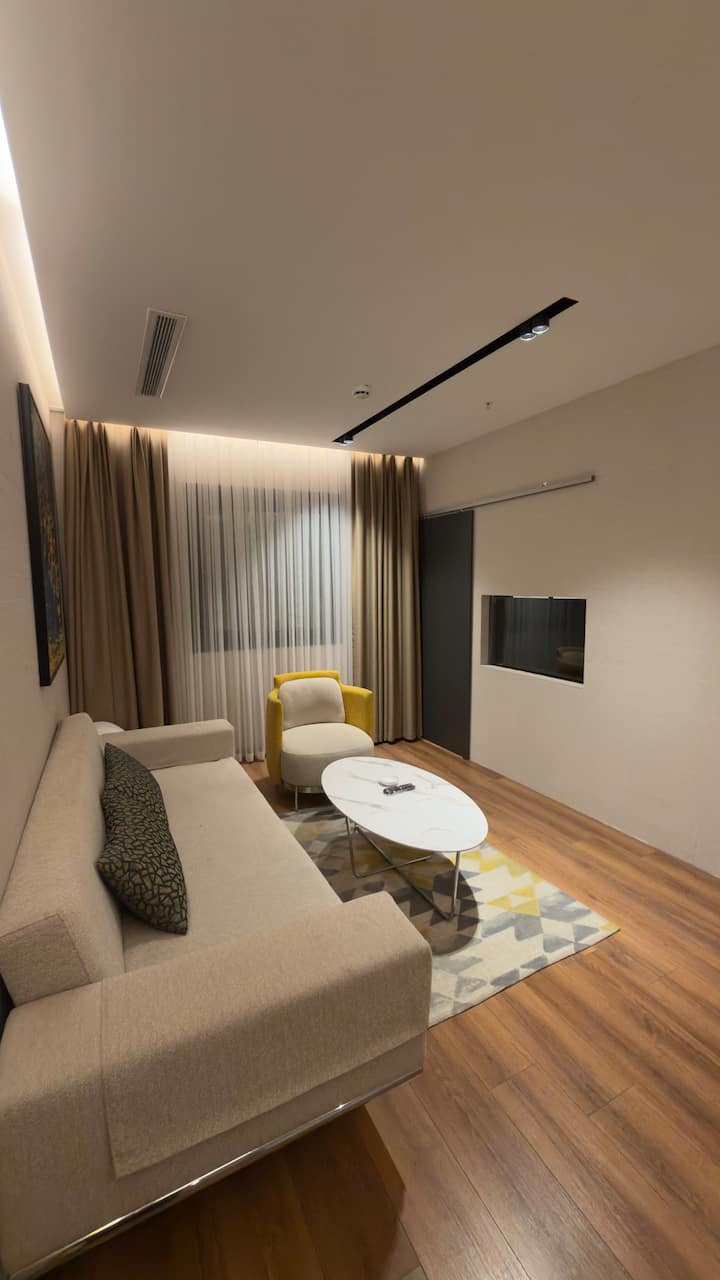 2+1 Suit - İstanbul