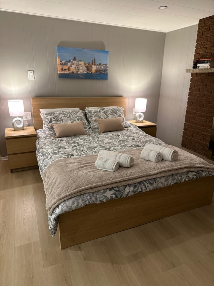 Tamuna’s Studio - Hamilton