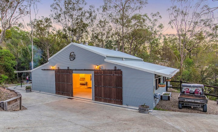 Scarborough Estate - Luxury Barn Farm Stay - Nerang
