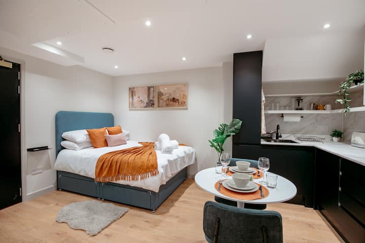 Lindenstone | Relaxing Home 1 Min From Centre - Leeds Castle