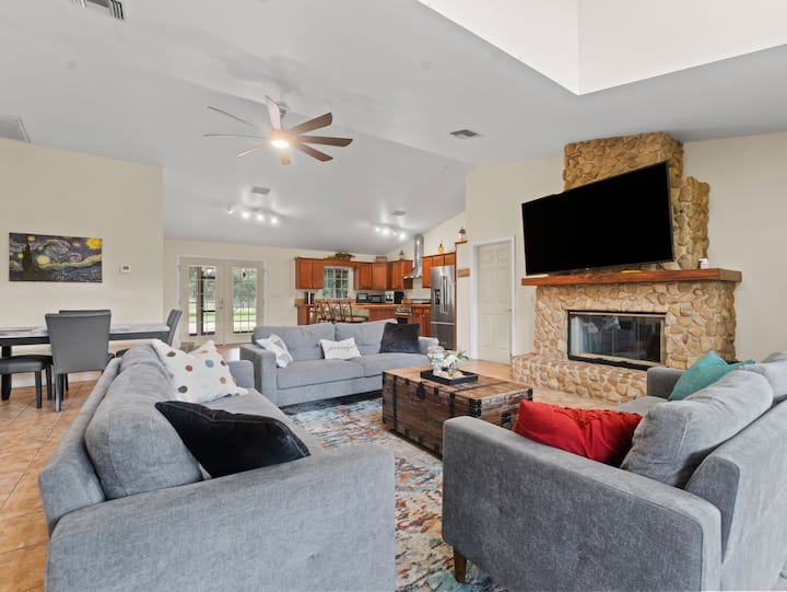 Peaceful Country Getaway | Spacious 2br Farm Stay - Hillsborough River State Park, Thonotosassa