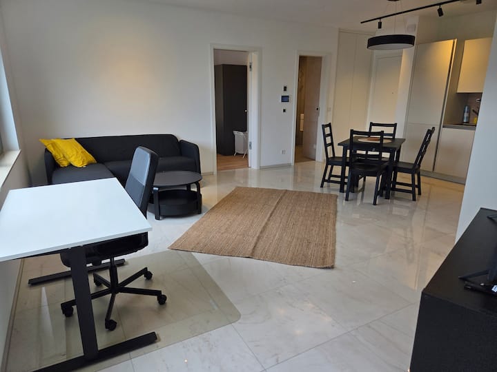 3rd Floor High-end 1br In Lux-belair With Parking - Luxembourg