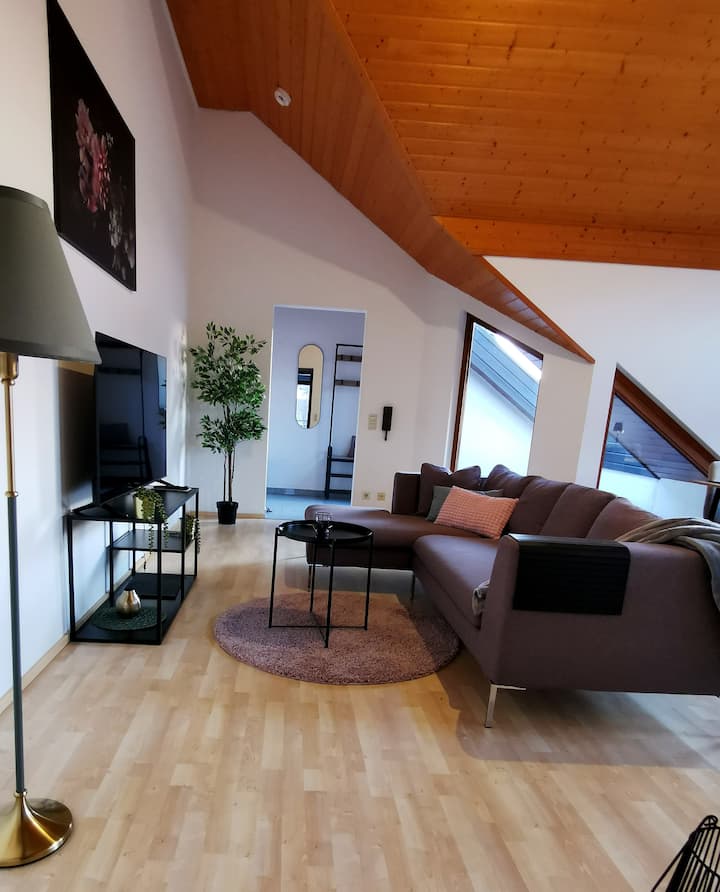 Moderne 2-zimmer-wohnung – Top Lage & Ruhig - Sindelfingen
