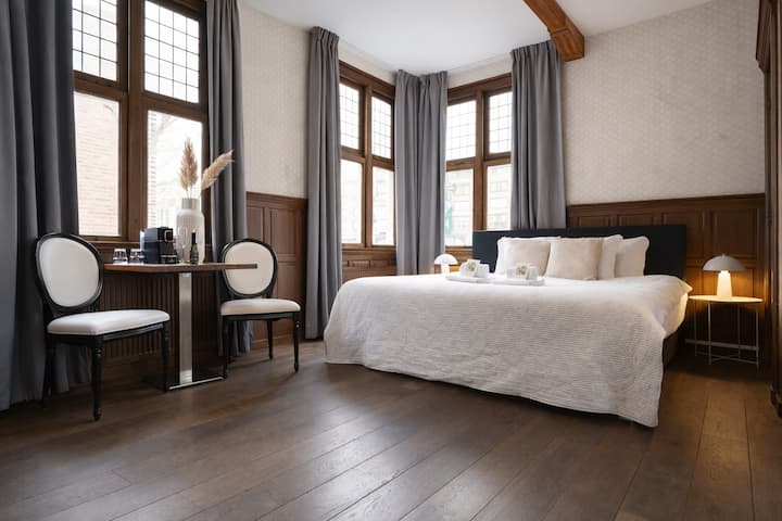 Romantic Suite With Bath - Canal View - Egmond aan Zee