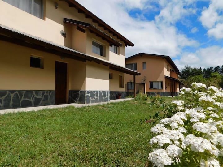 Complejo De 3 Cabañas – Hasta 14 Pers Argentina - El Bolsón