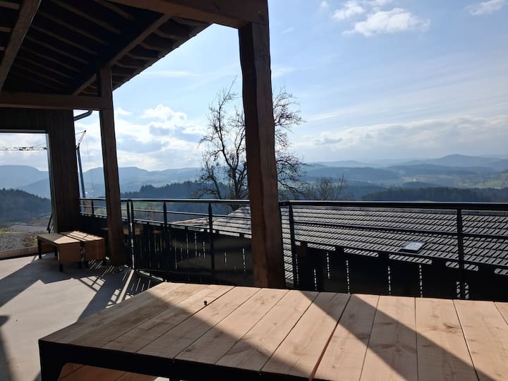Chalet Récent En Bois, Terrasse Et Vue Panoramique - Saint-Germain-Laprade