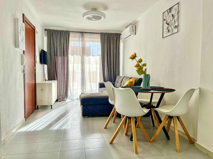 Modern Penthouse | Spacious Terrace | 150 M Beach - Torrevieja