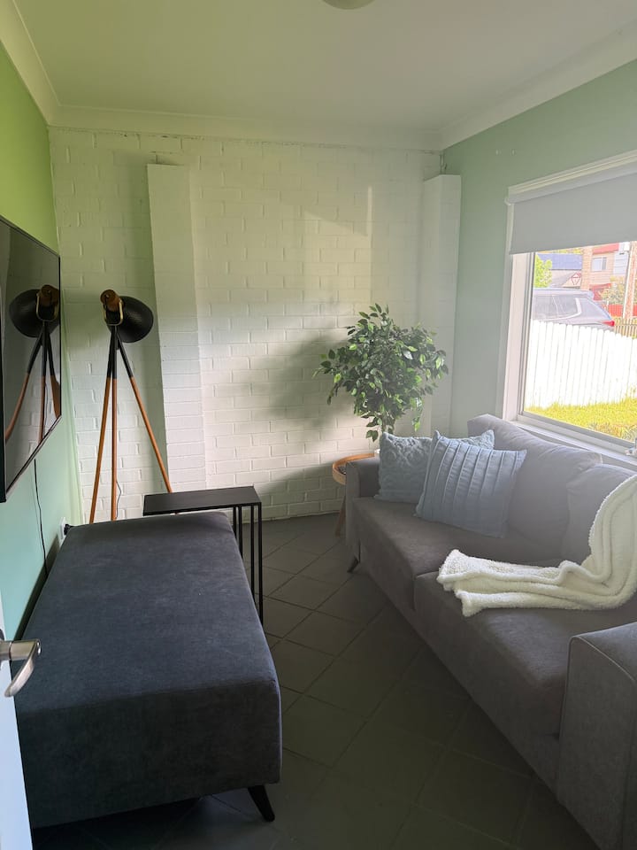 Kangaroo Sanctuary - Vincentia