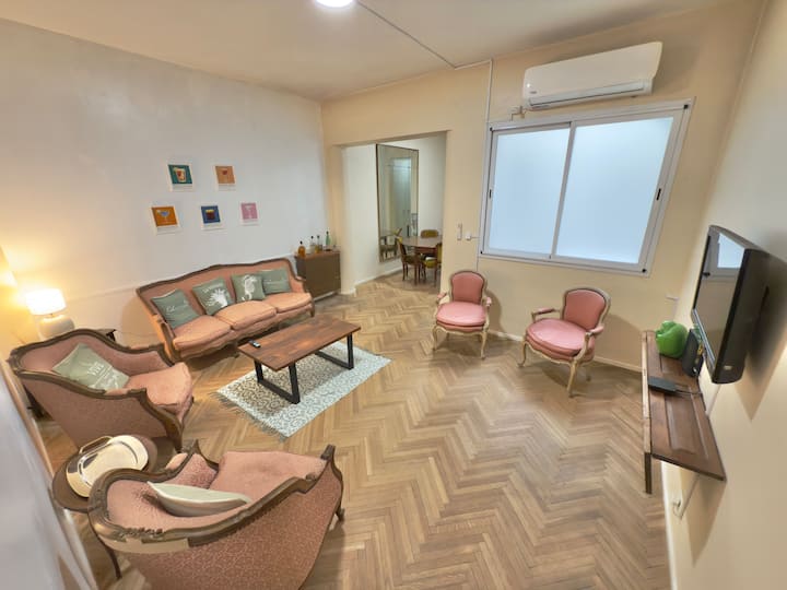 Apto En Recoleta Para Grupo De 6, Amplio Y 2 Baños - Buenos Aires