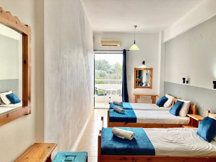 Simple And Clean Room By The Sea - Koutouloufari