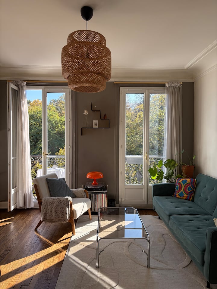 Appart Parisien Balcon Avec Belle Vue Sur Parc - Paris