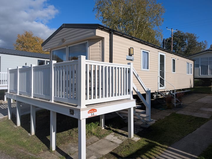 Cosy, Dog-friendly, Spacious 2-bed Holiday Home - Poole