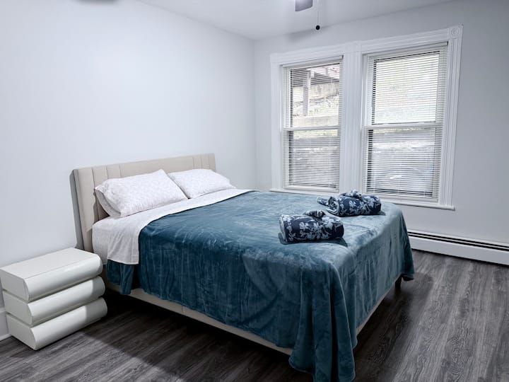 3 Bedroom Apartment Next To Revere Beach - Winthrop, MA