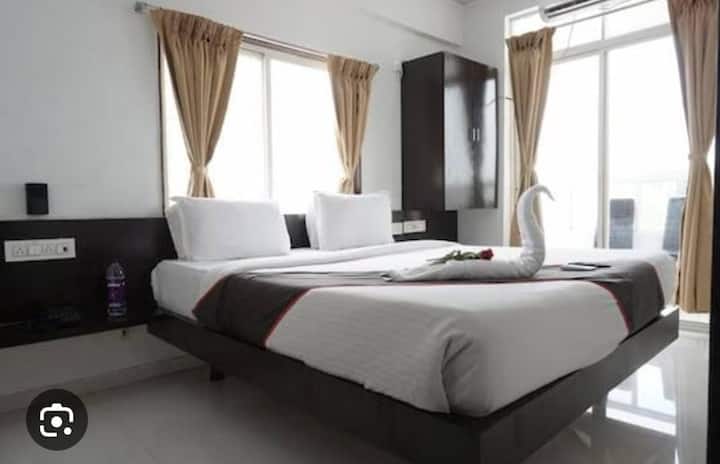 Hotel Basil Inn . - Pune