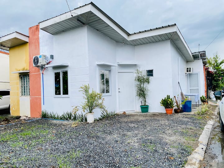 Balai Camu – Fully Furnished Luxury Home - Castillejos