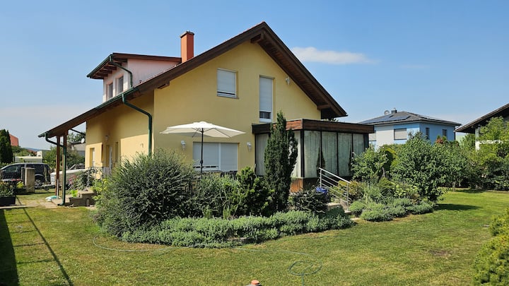 Apartmenthaus In Wiener Neustadt Nähe - Österreich