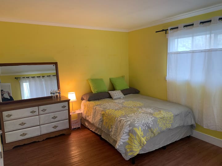 Bright Pvt Room Will Lighten Up Your Mood. - Modesto, CA