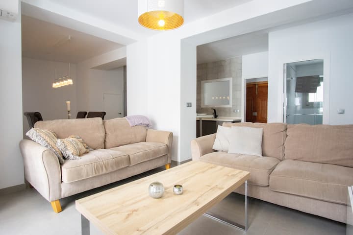 Luxury Townhouse In Old Town Nerja, Wifi & Garden - Nerja