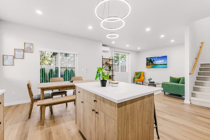 New Evergreen Home | Office | Full Kitchen | Yard - Gresham, OR