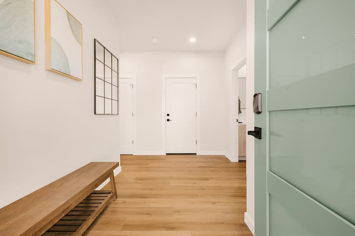 New Evergreen Home | Office | Full Kitchen | Yard - Gresham, OR