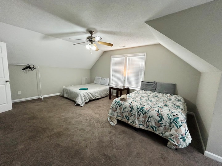 Peaceful Room A W Shared Bath - Raleigh, NC