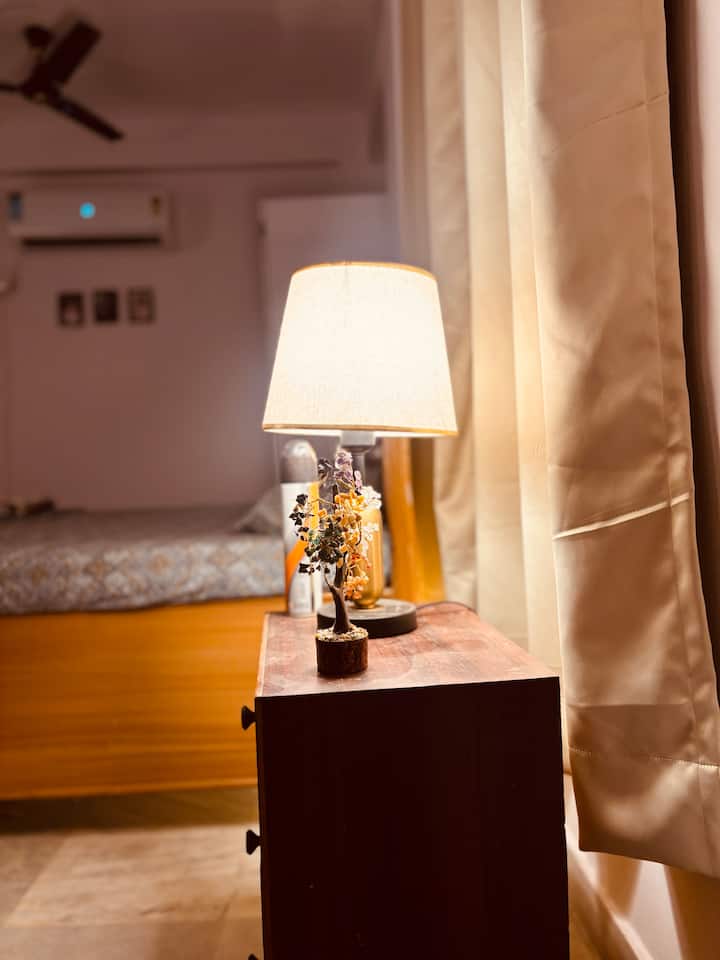 Luxury 1bhk Couple Friendly Cheap And Luxury - China