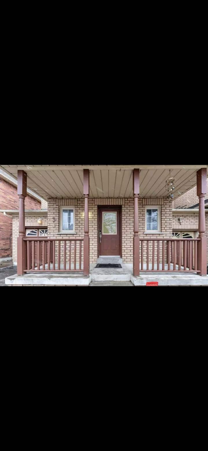 Your Home Away From Home, New & Comfortable - Brampton