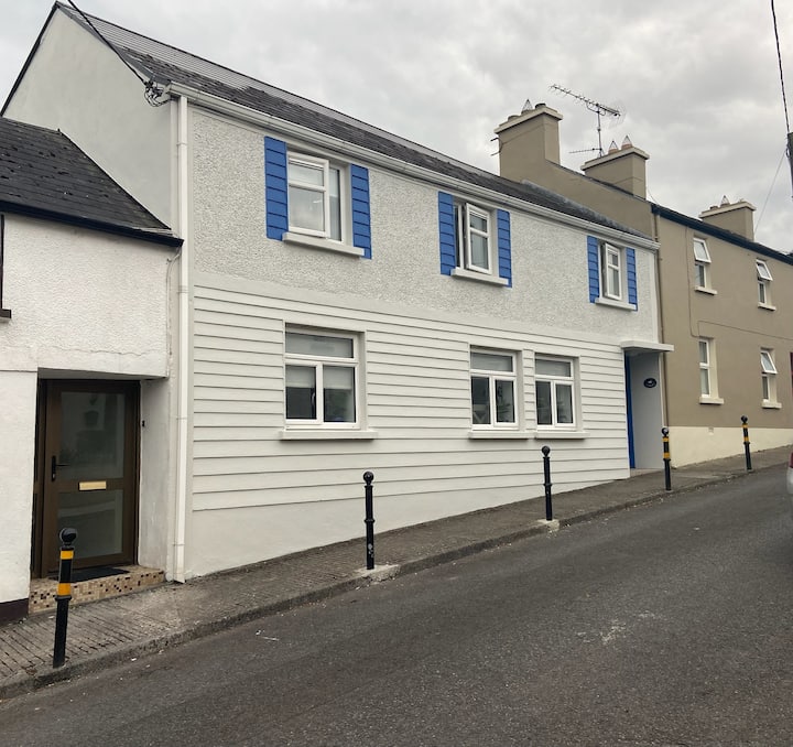 4 Bedroom Townhouse - Centre Of Carrick-on-shannon - Leitrim Village